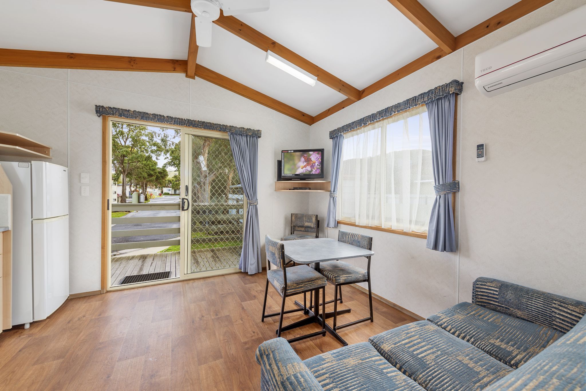 Apollo Bay Holiday Park | Cabin Accomodation