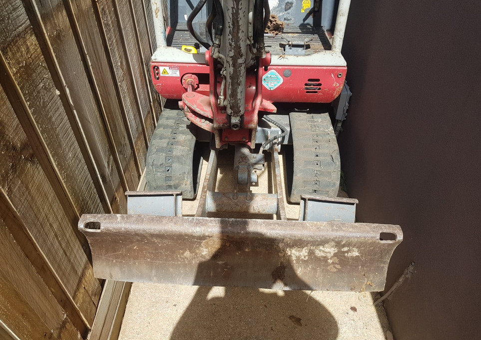 Mini Digger | Tight Access | Compact | Micro Excavator | All Weather ...