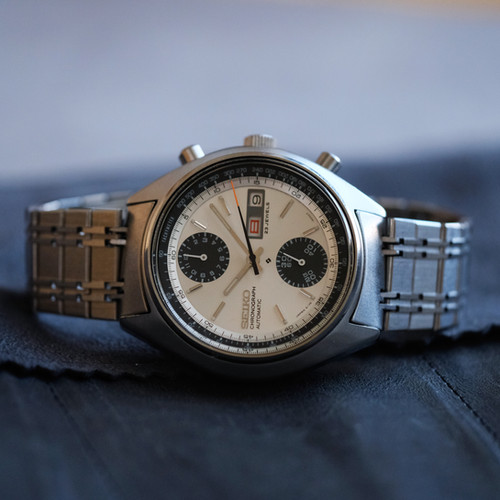 SOLD - Seiko Baby Panda 6138-8000 | The Tokei Club