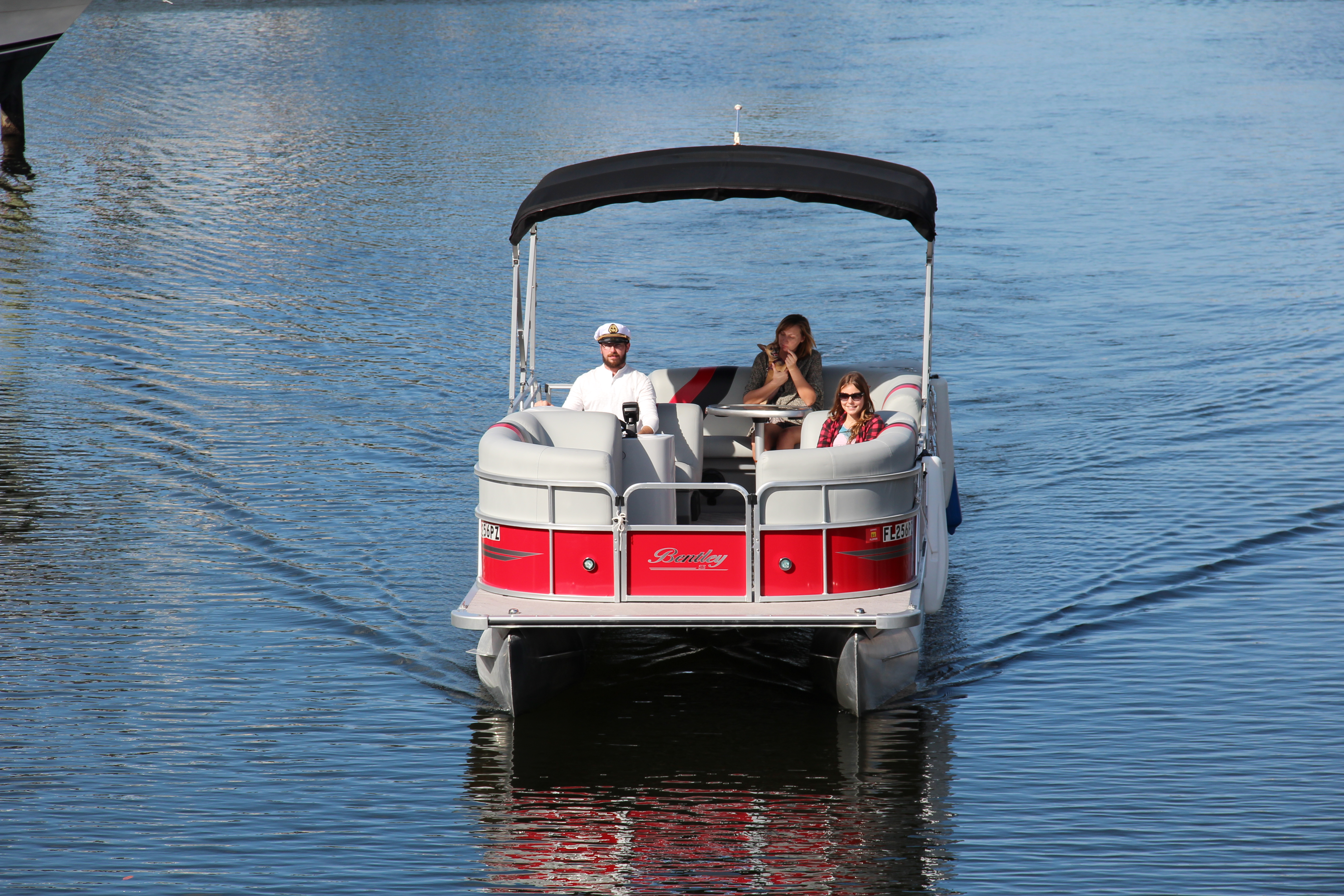 photo boat miami, pontoon, rent a boat miami, hallandale, hollywood