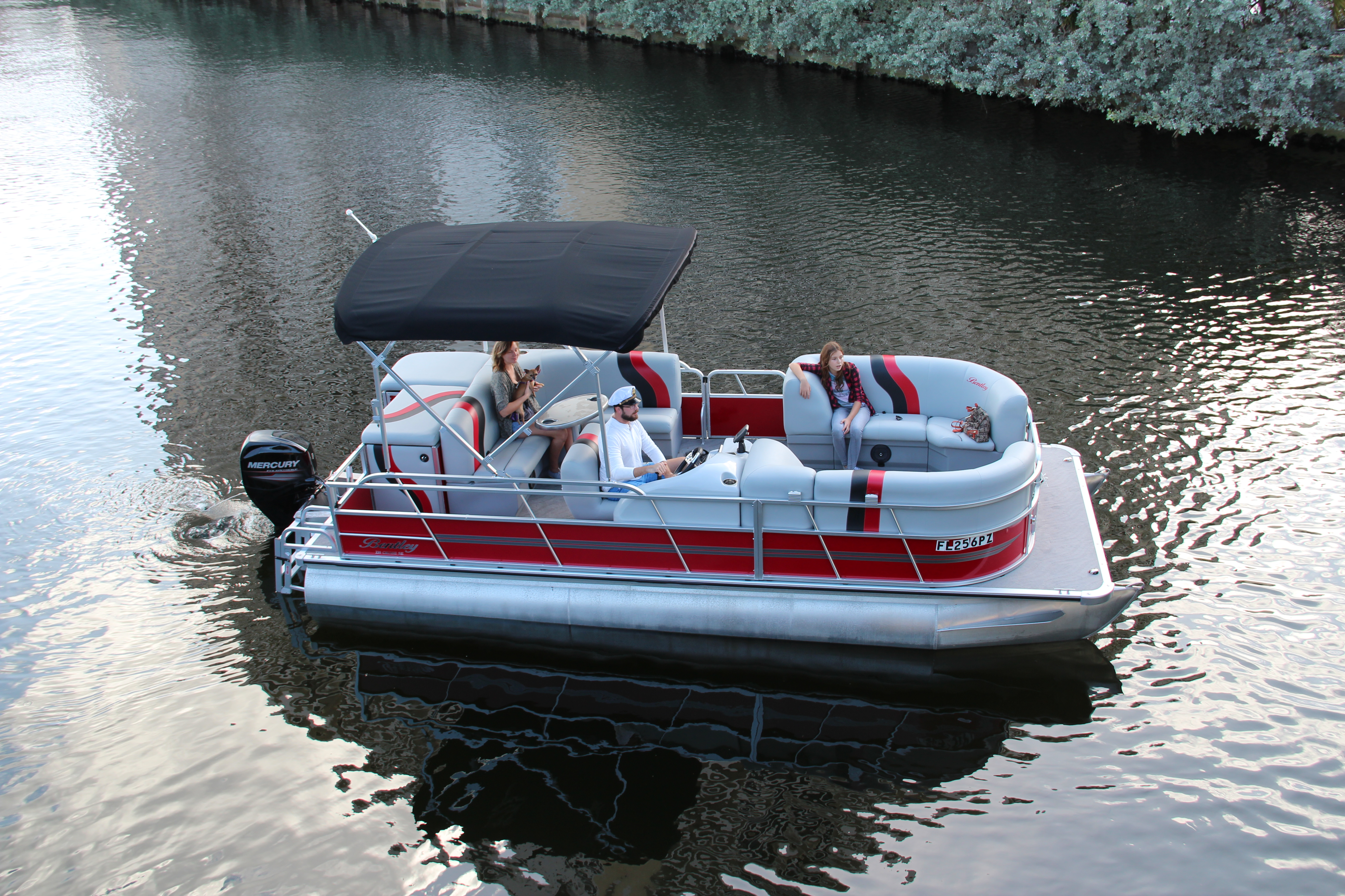 photo boat miami, pontoon, rent a boat miami, hallandale, hollywood