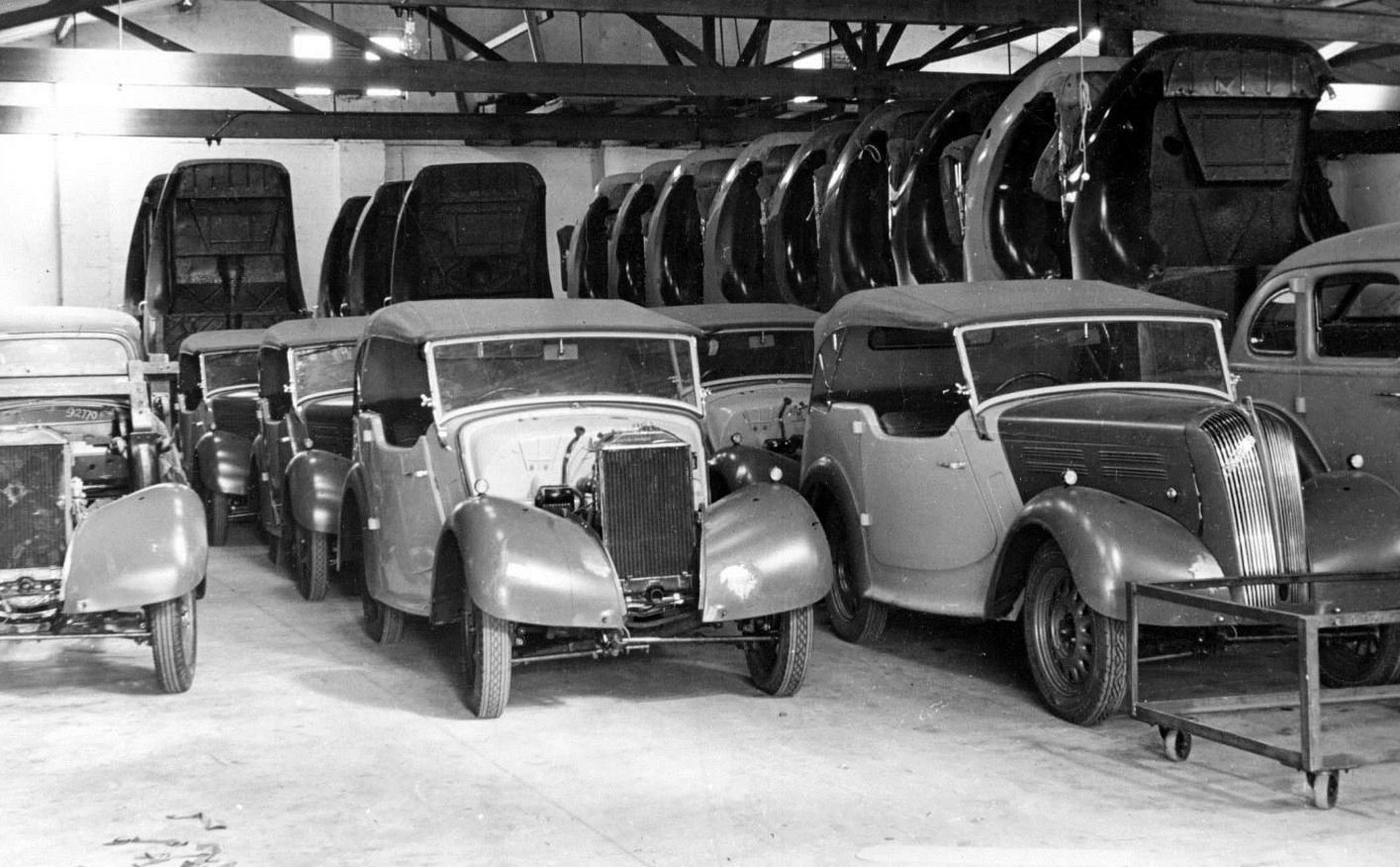 Flying Standard in Australia