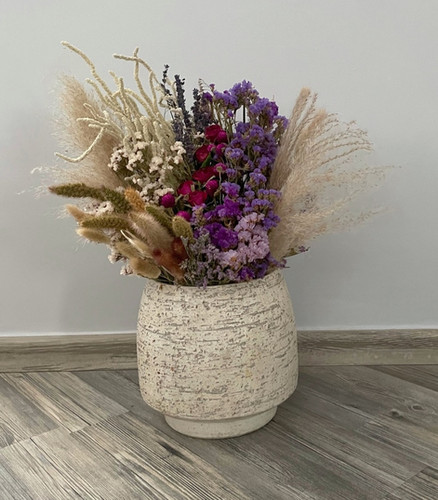 סידור פרחים בכלי גדול | Kimaya Flowers