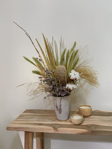 סידור בכלי Wild | Kimaya Flowers
