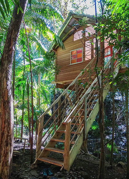 Tree House Community | Luxury Treehouse Builders Worldwide