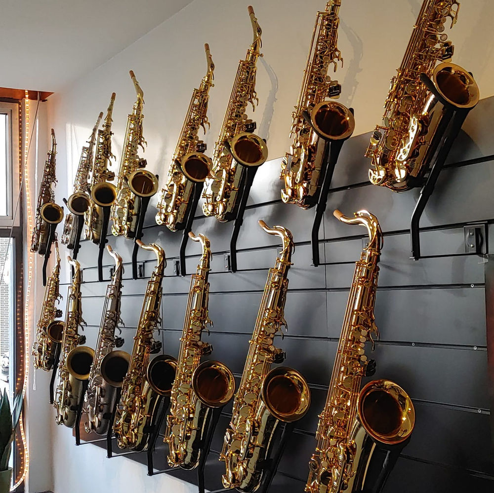 Hoe test ik een saxofoon?