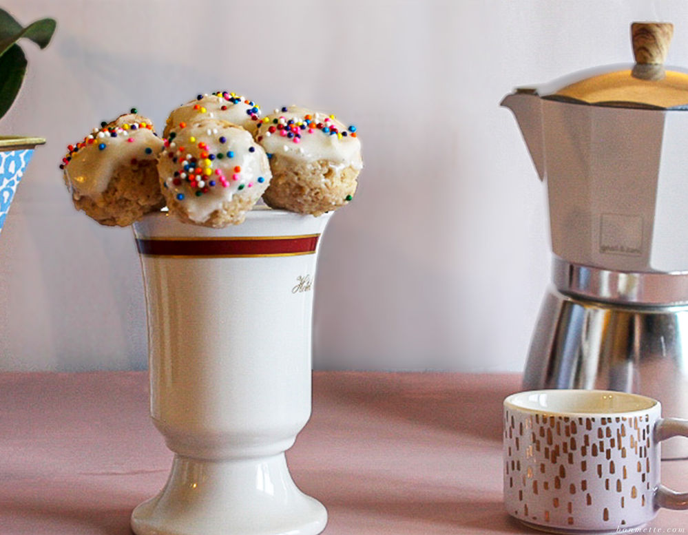 cinnamon roll cake pops