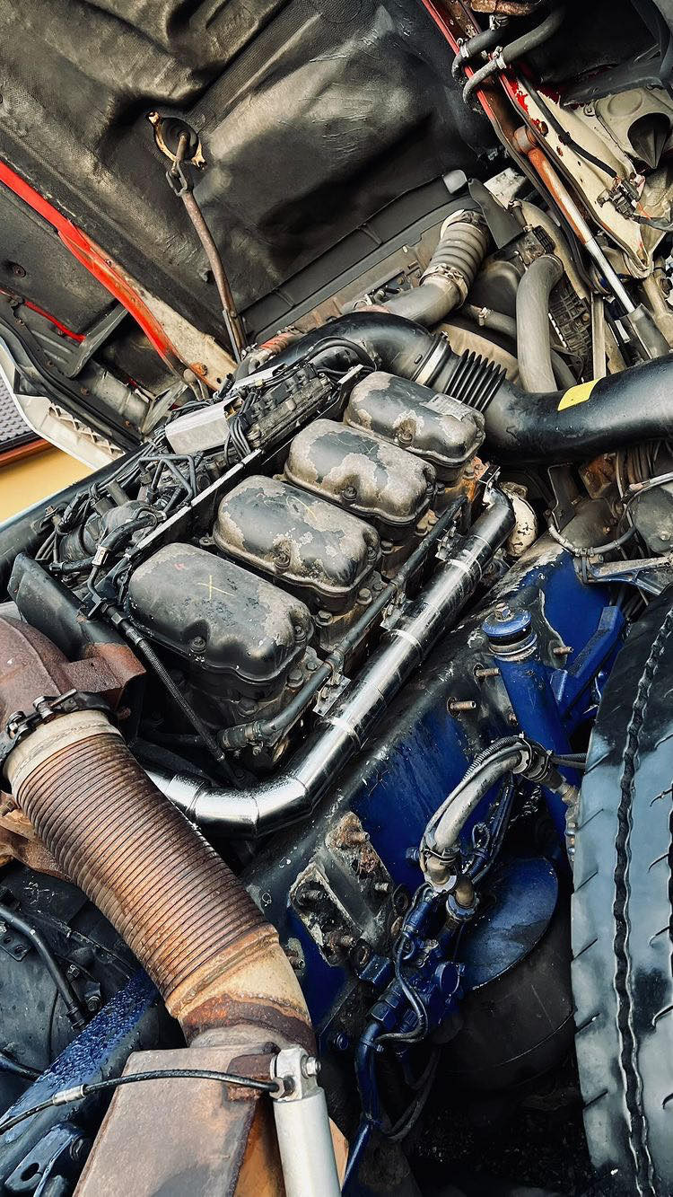 High Performance SCANIA V8 Exhaust Manifolds Cylinder Block Generation ...