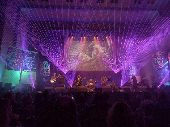 Bath forum. Another fantastic performance from hawkwind. Richard ...