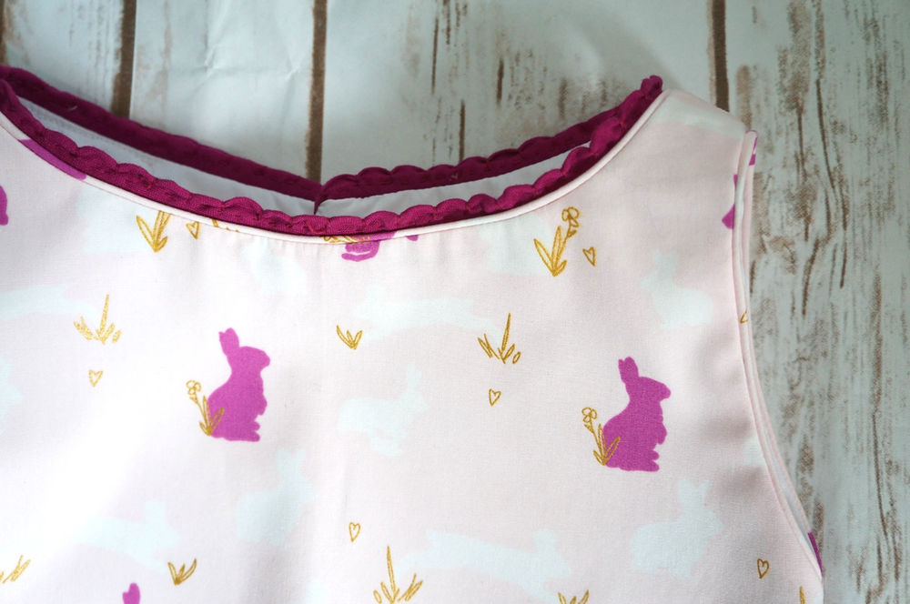 Sewing Tutorial: Making Scalloped Edging by Sewing Machine and Hand ...