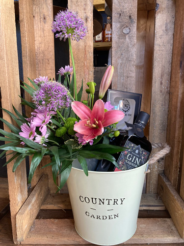 Boozy Bucket | Flower Merchant