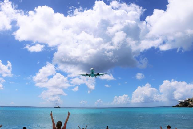 A Guide to Maho Beach