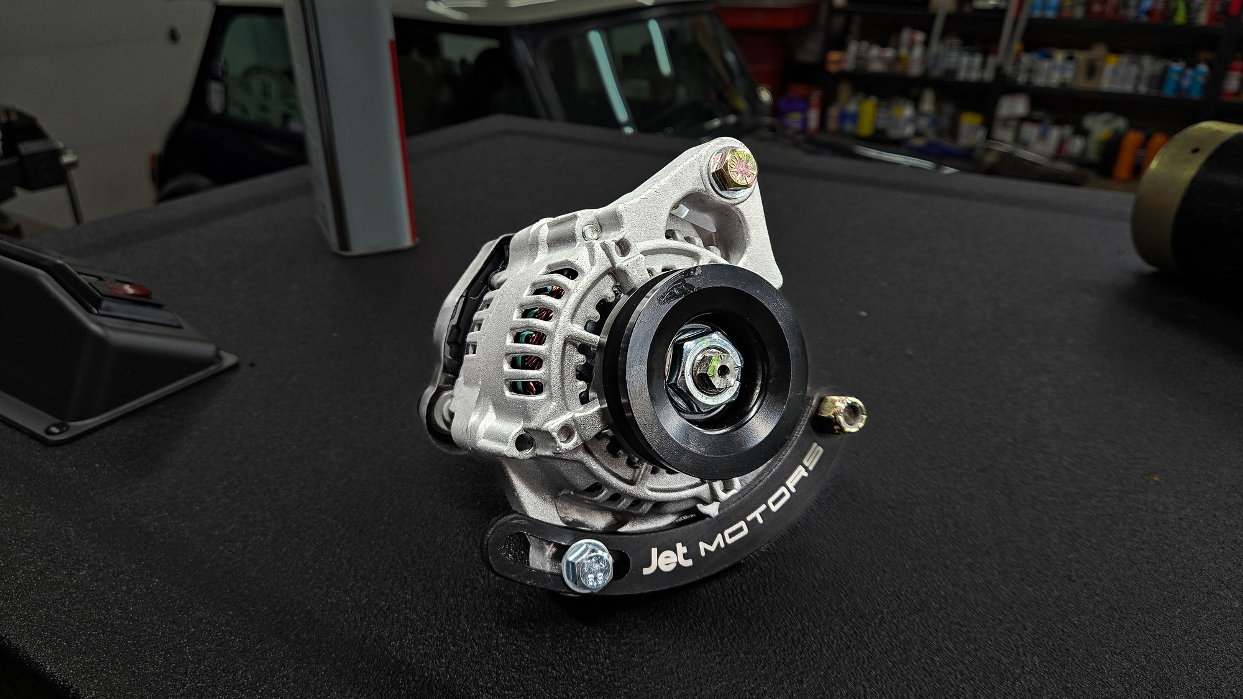 high-output-alternator-with-custom-jet-alloy-mounting-bracket