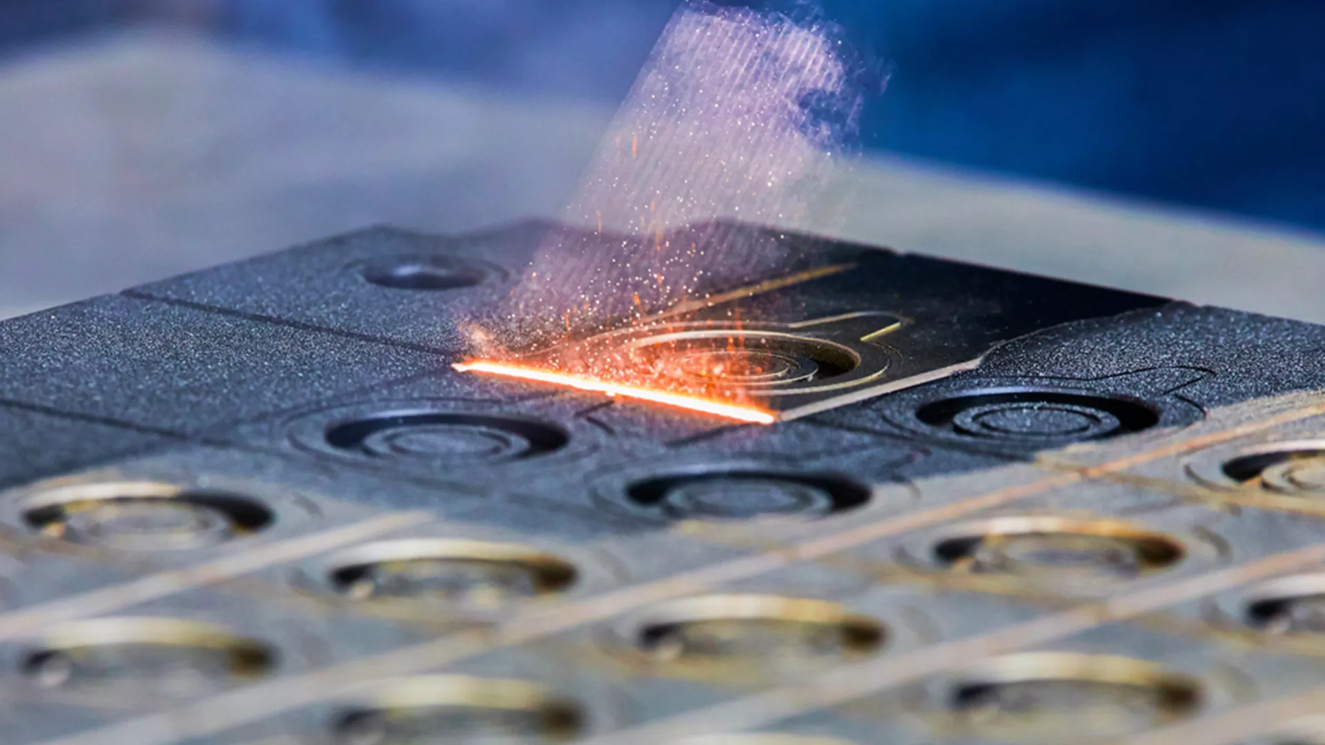 Machines de décapage laser et nettoyage laser | Lasertech Service