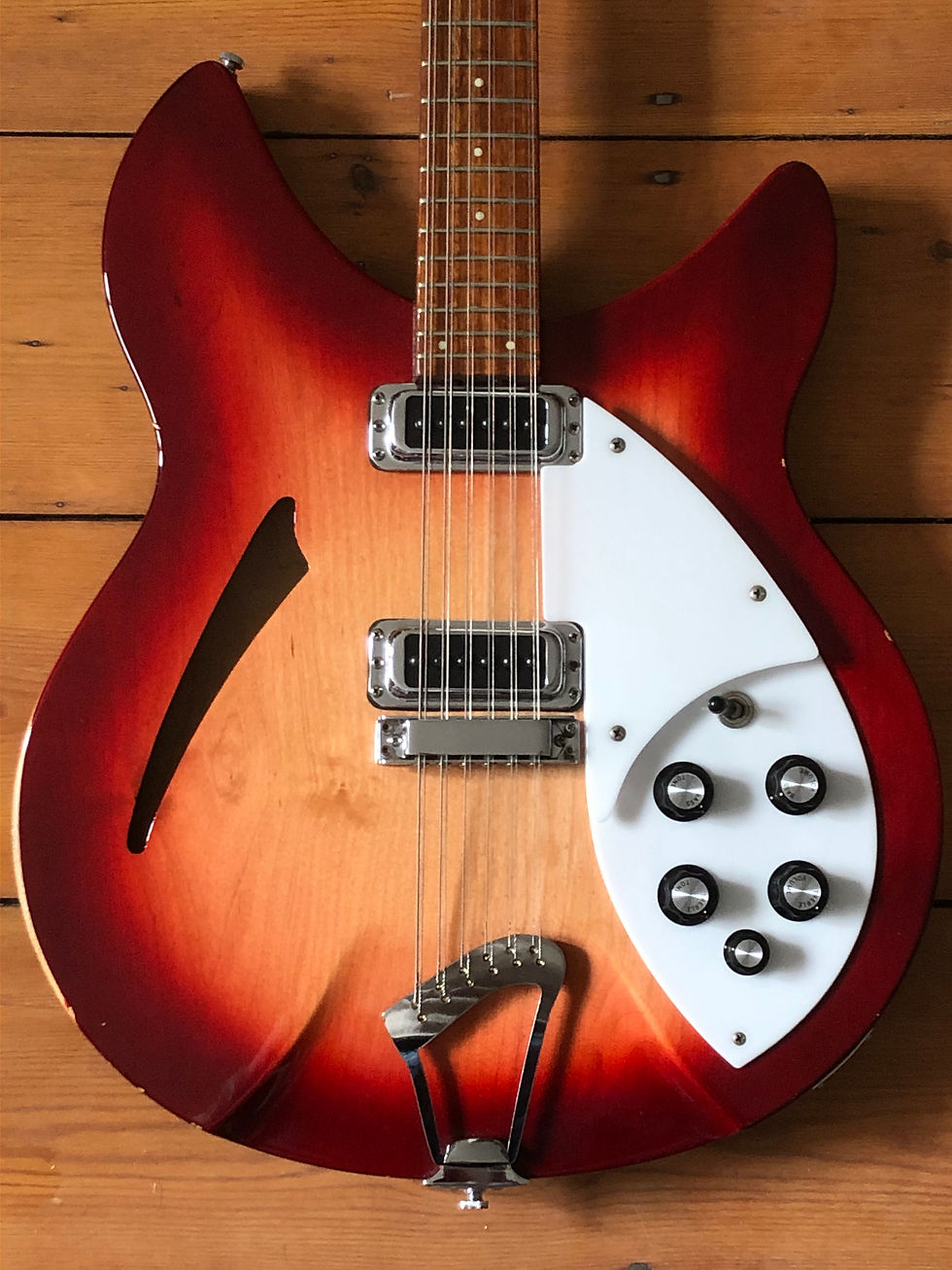 1989 Rickenbacker 330/12 | Johnny Marr | God's Own Guitars