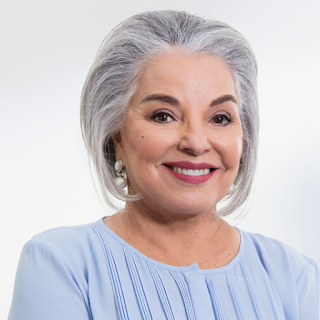 Iris de Araújo Rezende Machado