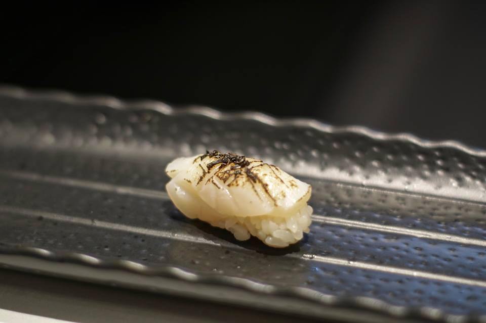 I tried Cod Fish Sperm Sushi for the first time!