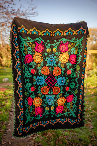 Vintage wool throw from Romania (Transylvania) | experienceukraine