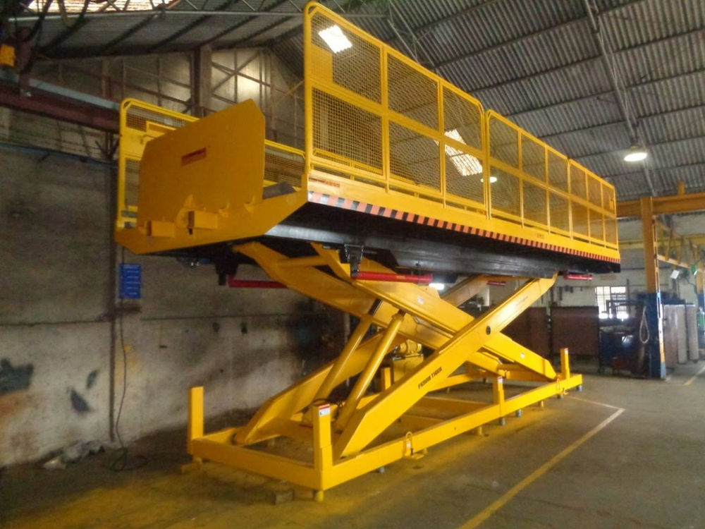 Custom manufactured Elevating Dock designed & Built by Ferro Tiger