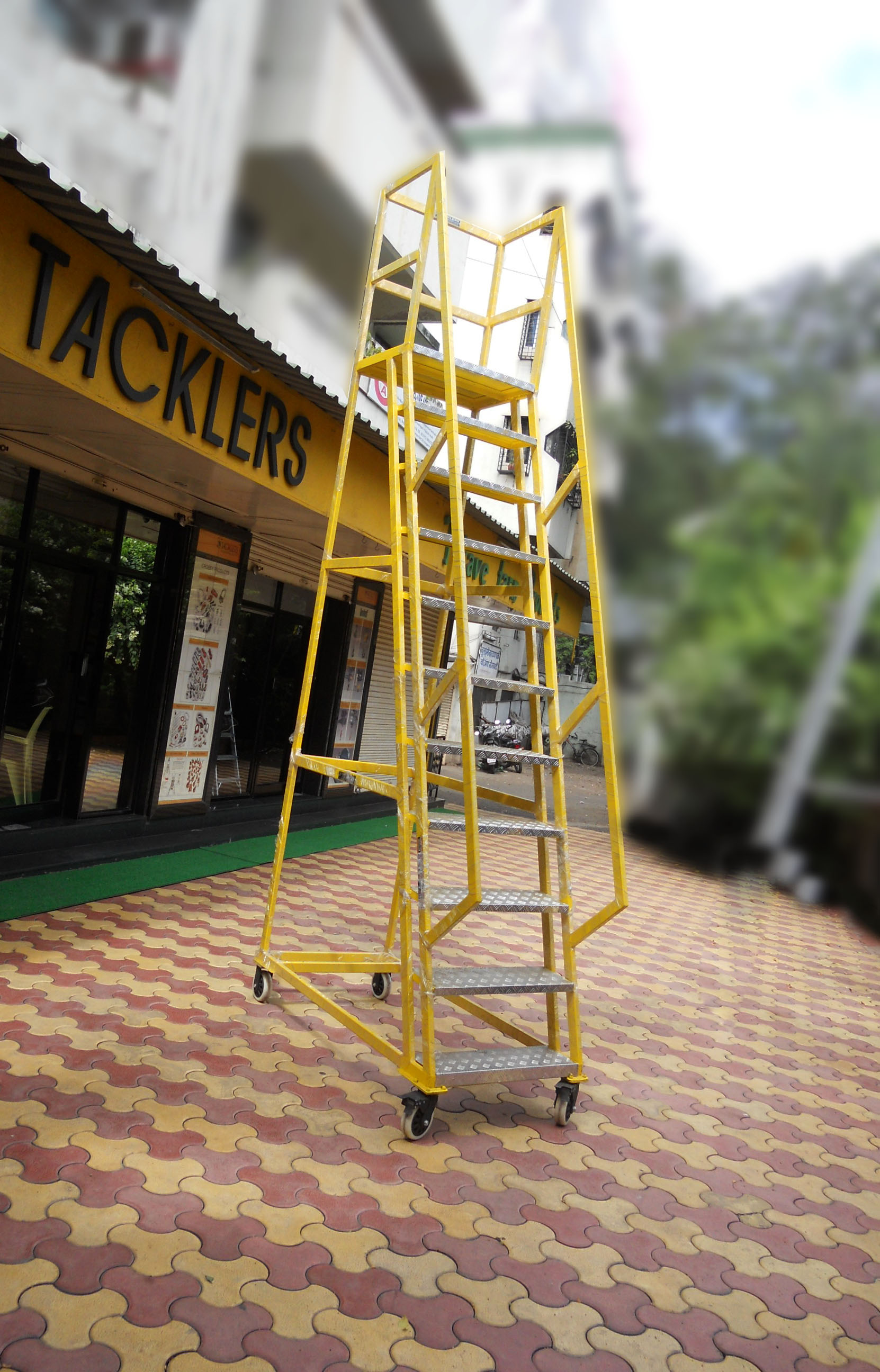 TACKLERS | LADDERS FOR INDUSTRIAL&DOMESTIC USE | TROLLEY STEP LADDER