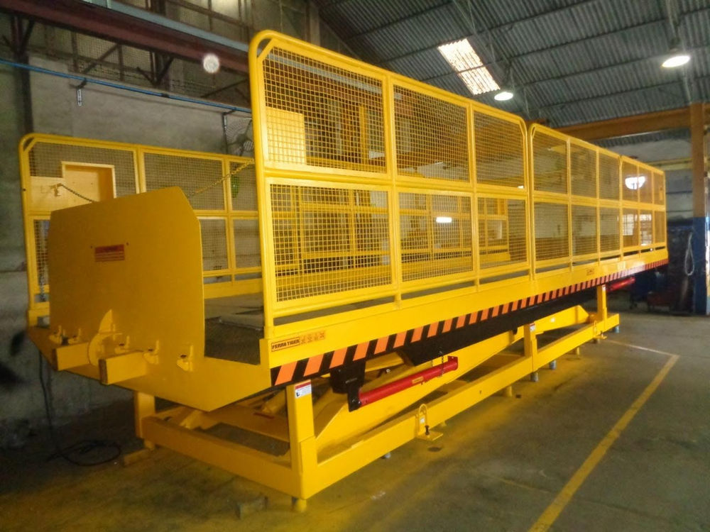 Custom manufactured Elevating Dock designed & Built by Ferro Tiger