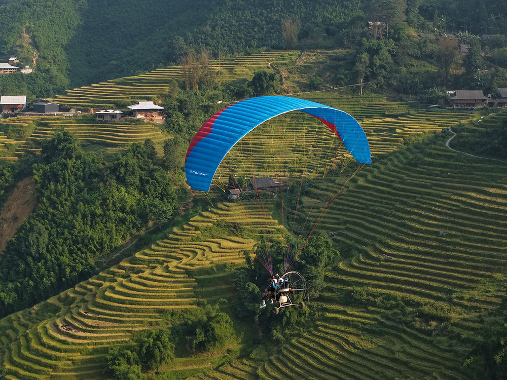 Tandem Paragliding vs. Paramotor Trike Tandem with FlySapa – Which is ...