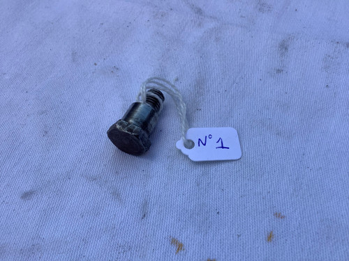 Used Gear Selector Return Spring Bolt: 40-3062. No:1 | Motorcycles & Spares