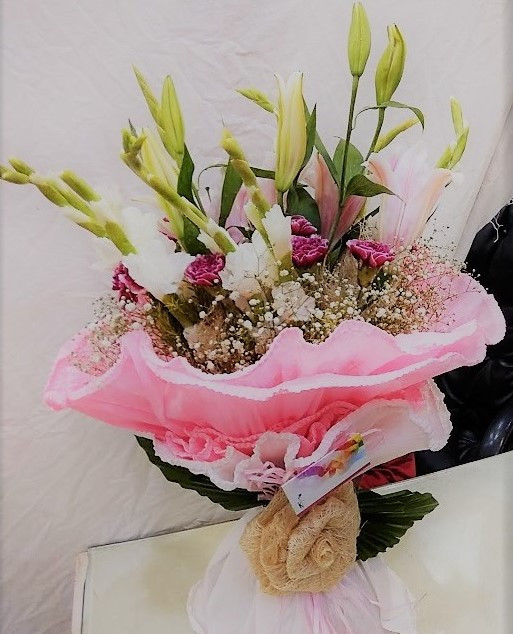 Send Lily Flowers to India | Lily Flower Bouquet | Kusum flora