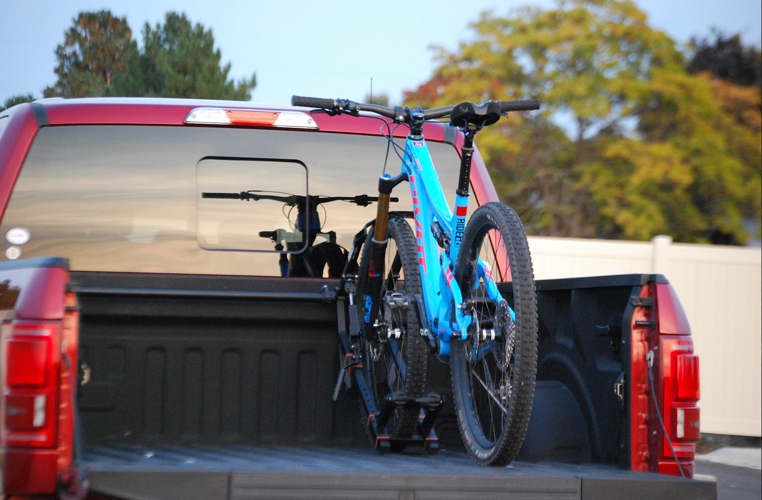 ULTIMATE TRUCK BIKE RACK | United States | RIDE88