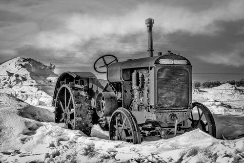 Vintage Mccormick/Deering Tractor | Peter-Herzog