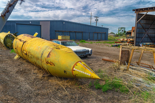 Rocket in a scrap yard. | Peter-Herzog