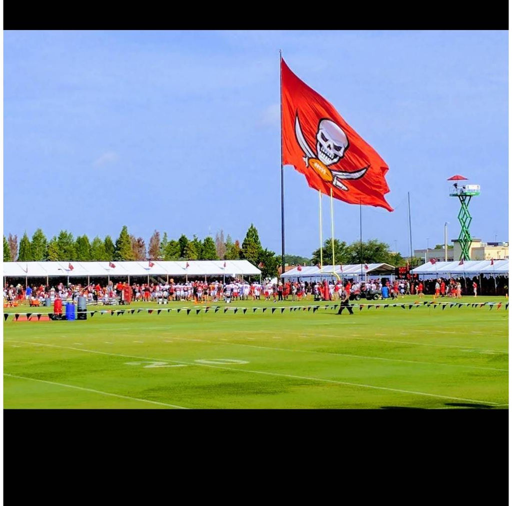 Home | Maniac House Football