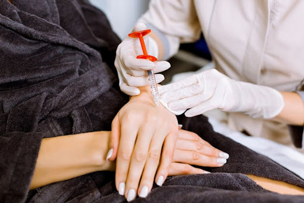 Hand Injections for Wrinkles | Rejuvenating Aging Hands