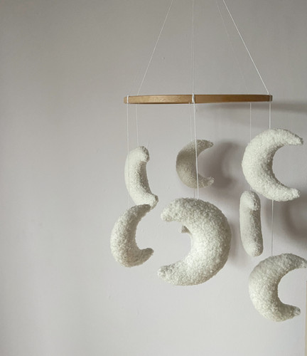 Micro boucle mini moon mobile | edieandjoe