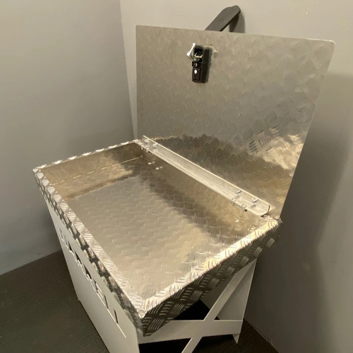 Aluminium Chequerplate Trays With Lids / Catwalk Trays | Warrell ...