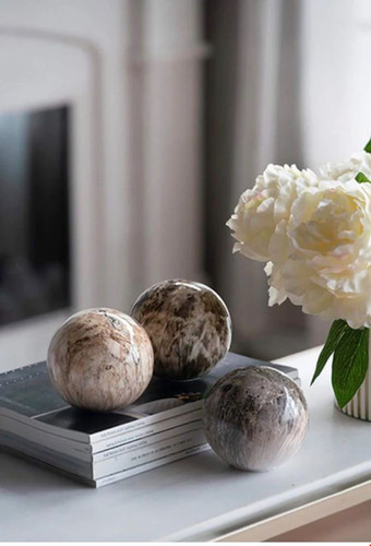 Marbelised Ball Accents | Chairful Studio