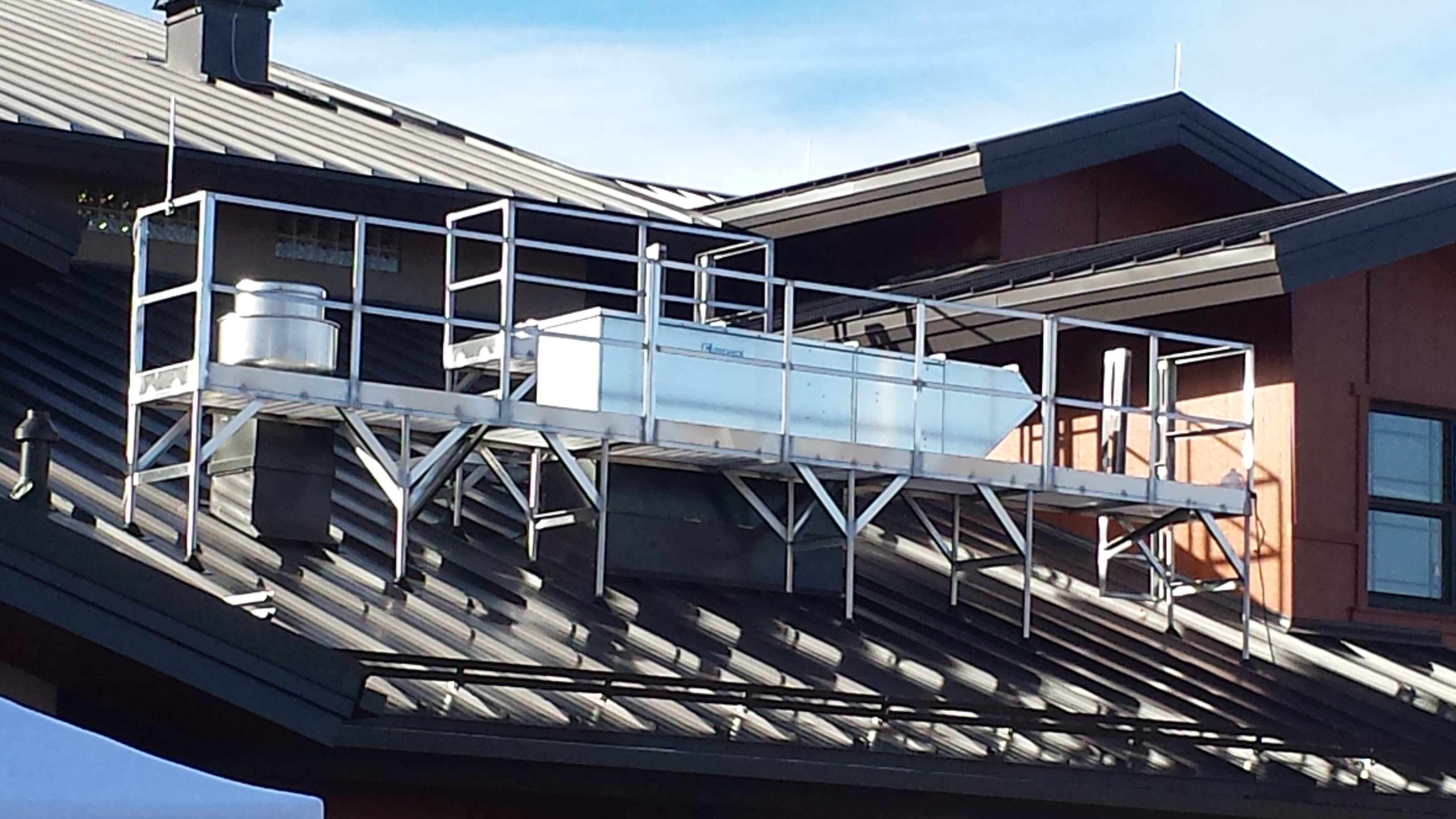 PRSP roof platforms for sloped or pitched roofs