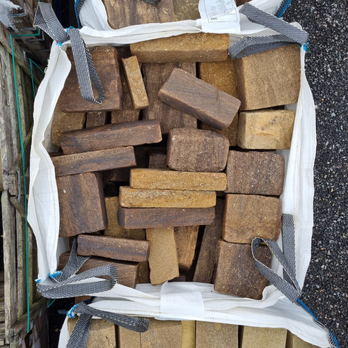 Random Coursed Sawn On Bed Sandstone & Gritstone Walling - Tumbled ...