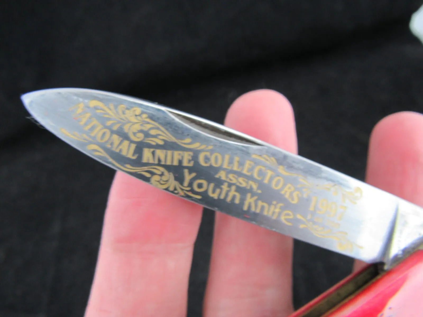 Frank Buster 1 of 700 pocket knife 1997 | Knife Trading Post