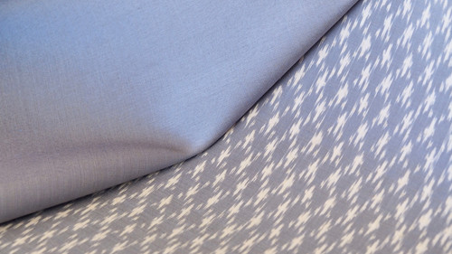 Balmy Air ผ้าไหมมัดหมี่ชุด สีเทา | chattong