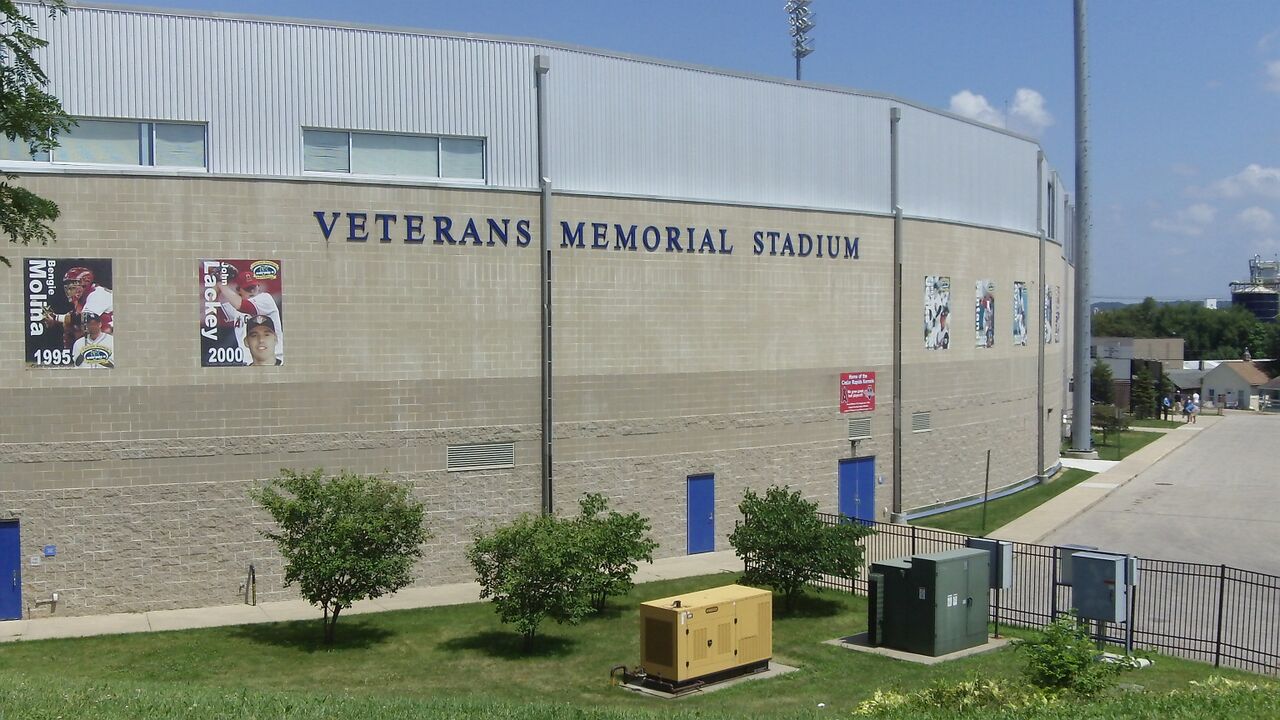 Veterans Memorial Stadium - Cedar Rapids Kernels