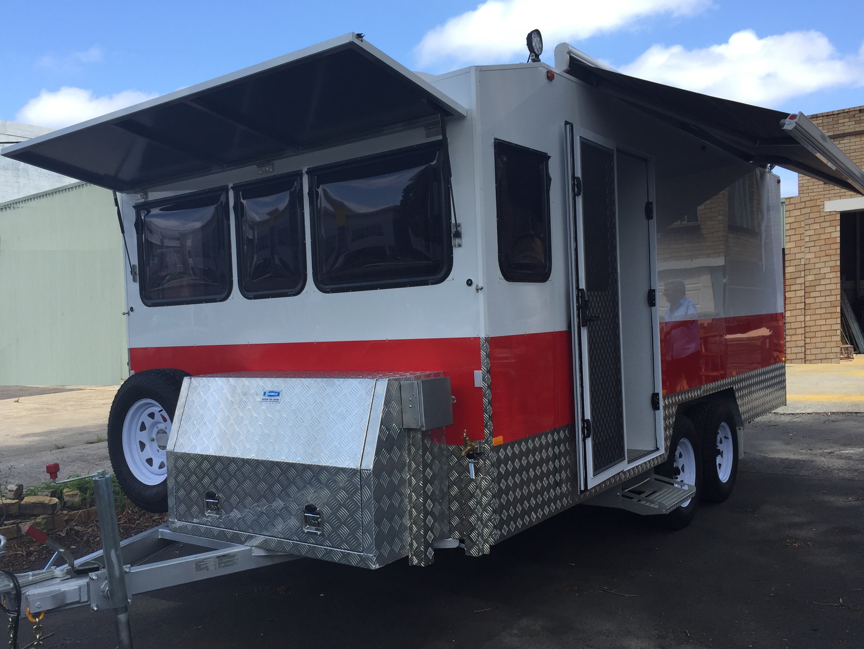 SPECIALISED TRAILERS | classictrailers