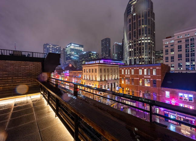 HOME | Moxy Rooftop