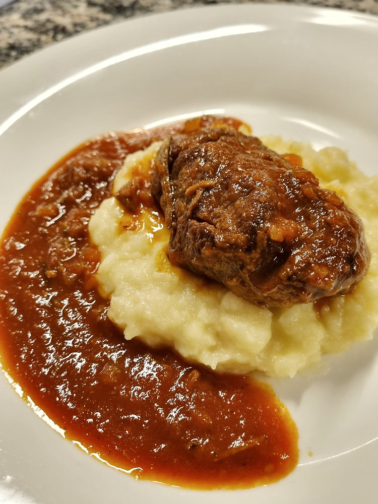 Guancia di Maiale Brasata con Purea di Patate