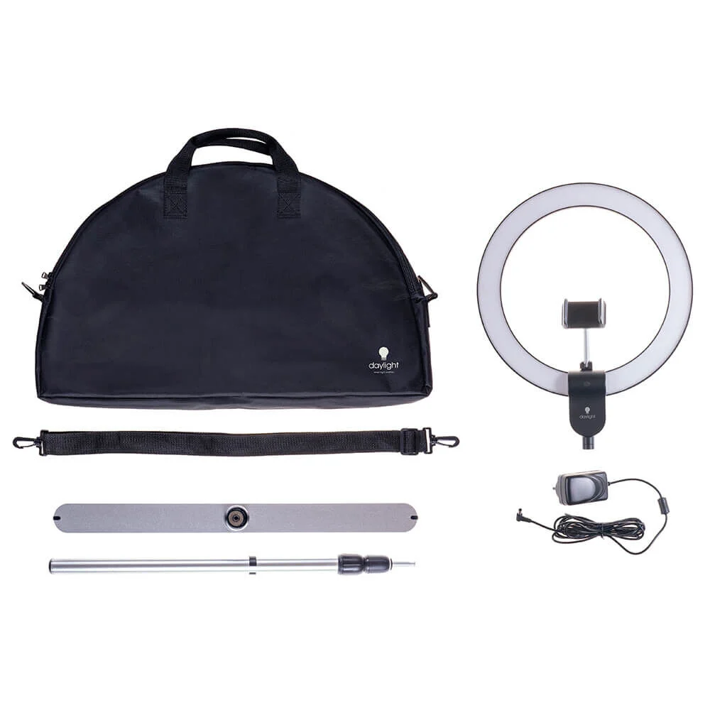 Daylight Aura Ring Light | Edward Marcus Ltd