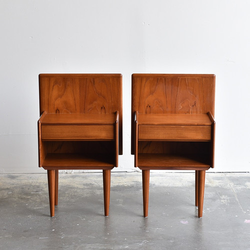 Pair of Fab MCM Bedside Tables | bananalab