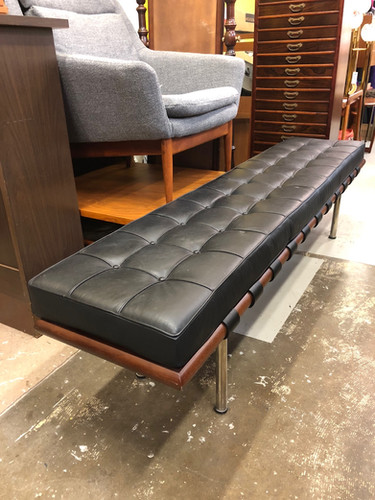 Retro Barcelona Style Bench | bananalab