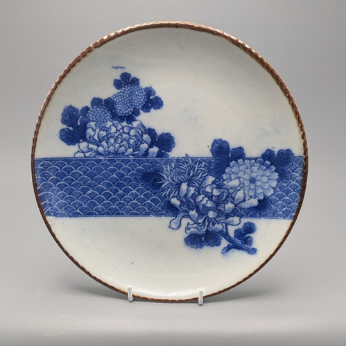 Igezara Plate – Kiku on Wave-Pattern Band | Ericsson Street Anti