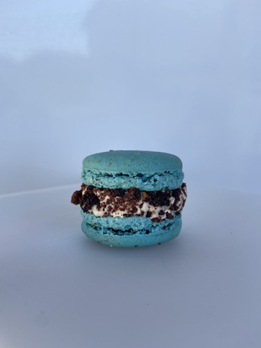 Cookies and cream macaron | Cake shop in Perth