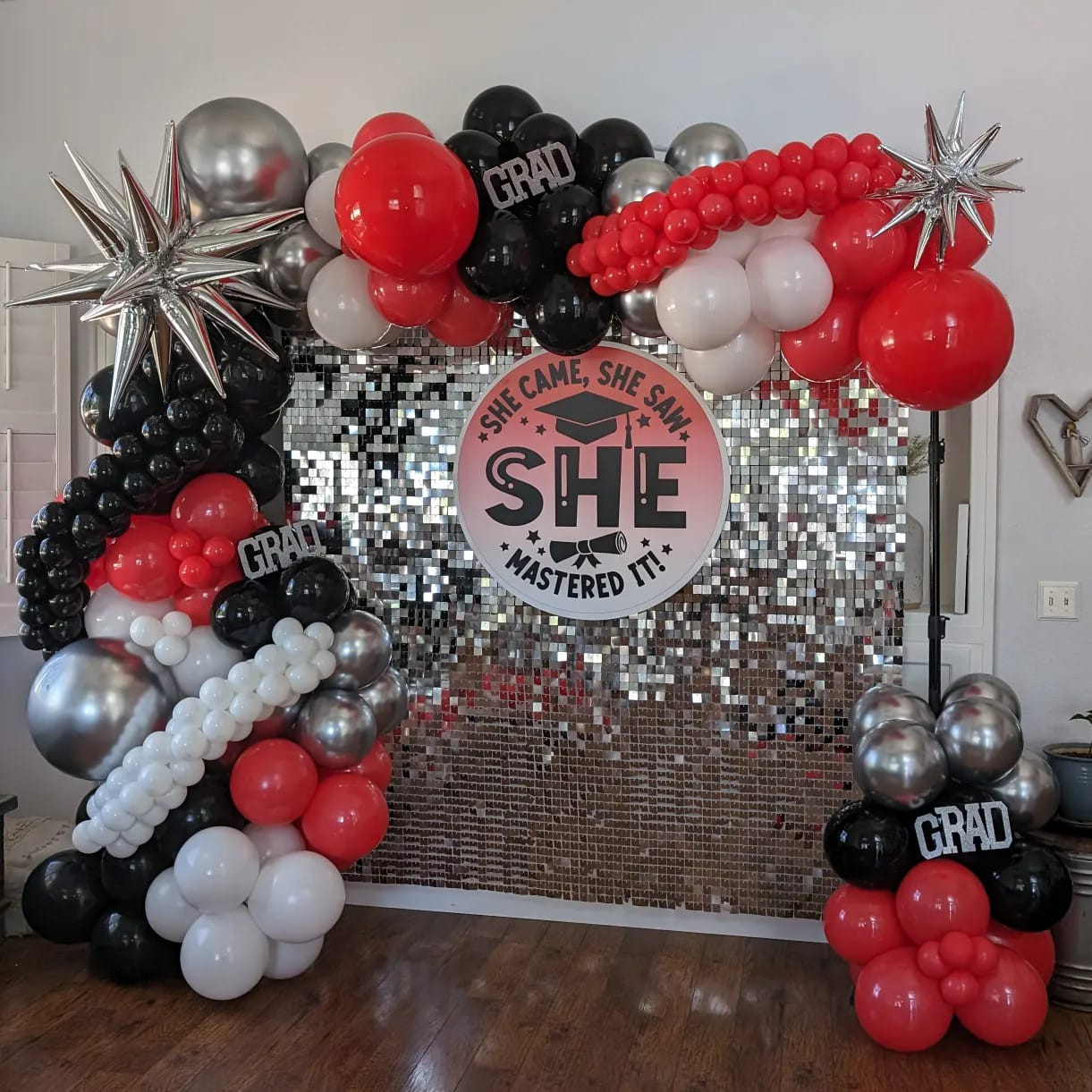 Graduation Party Ideas: Stunning Balloon Décor by Las Vegas Balloons
